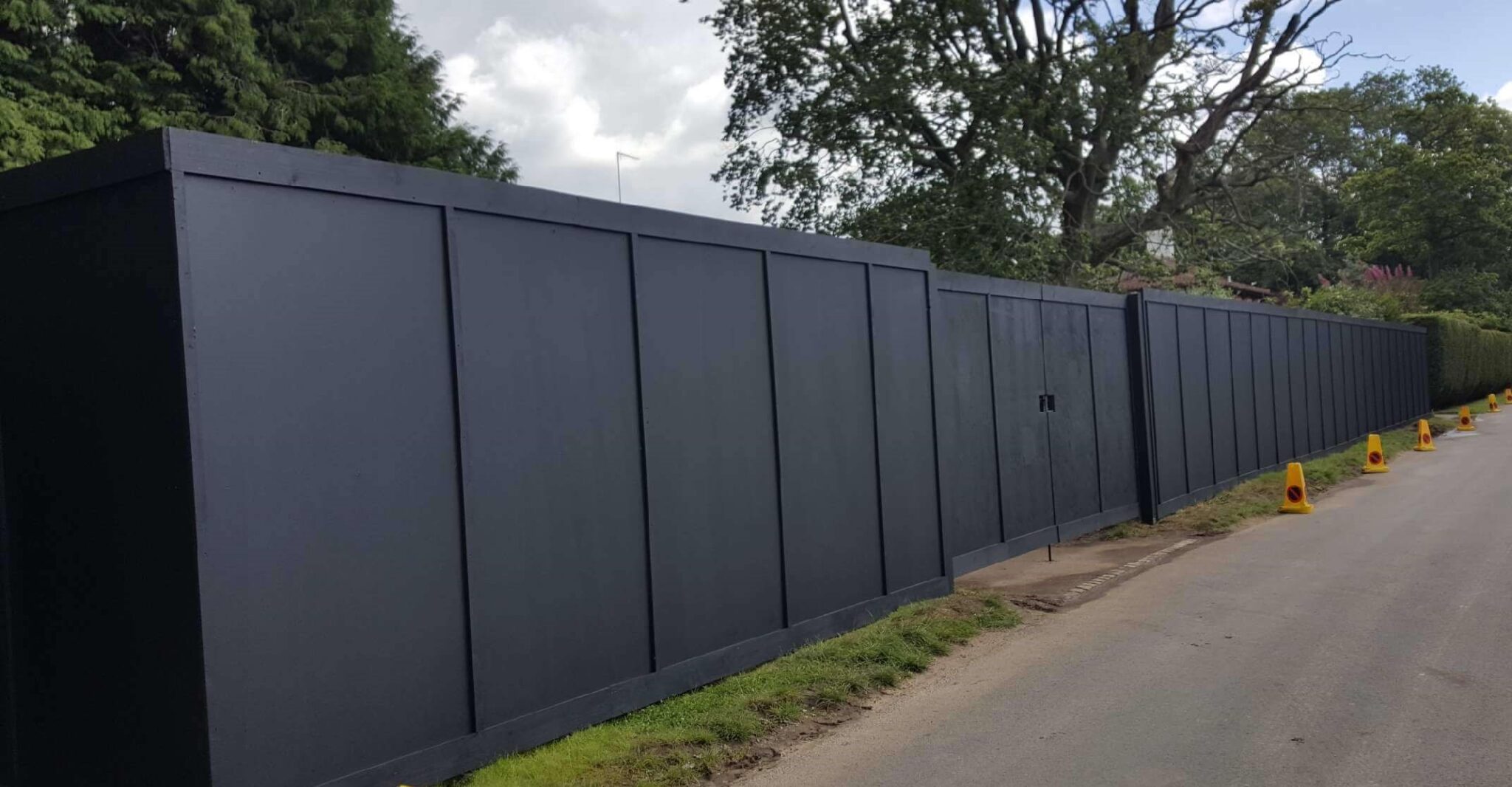 Hoarding Plywood & Plinth - Prefinished